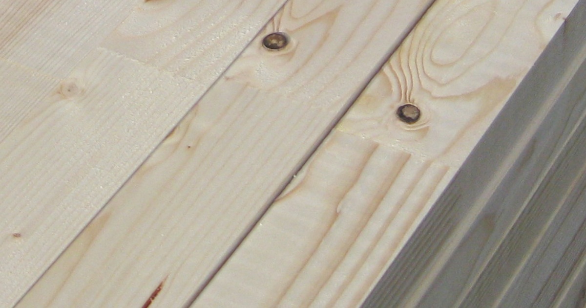 Finger-jointed building slats made of Swiss spruce