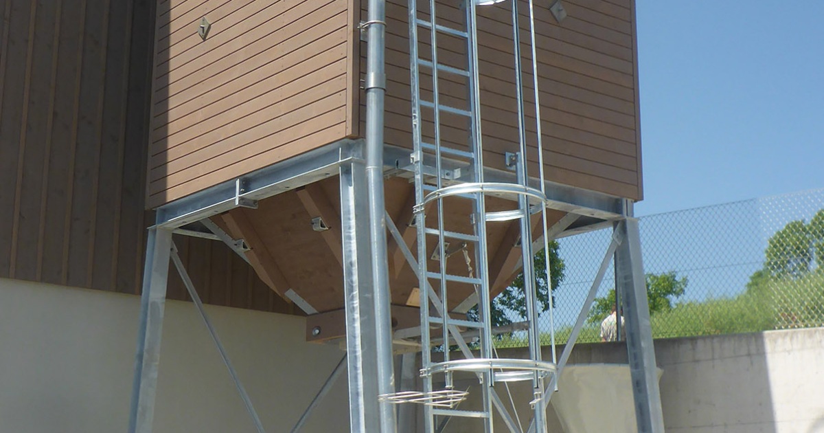 25 m³ small wooden silo for versatile storage