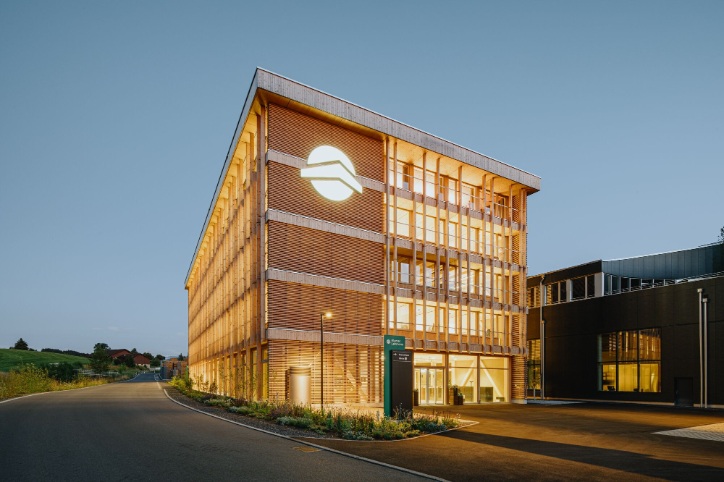 Neues Büro- und Empfangsgebäude von Blumer Lehmann