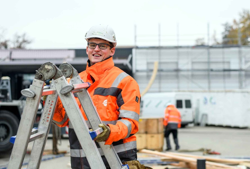 Silo assembly of gritting material silos for winter service